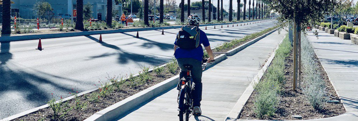 Santa Ana’s First Protected Bikeway Opens to Riders | OCTA Blog